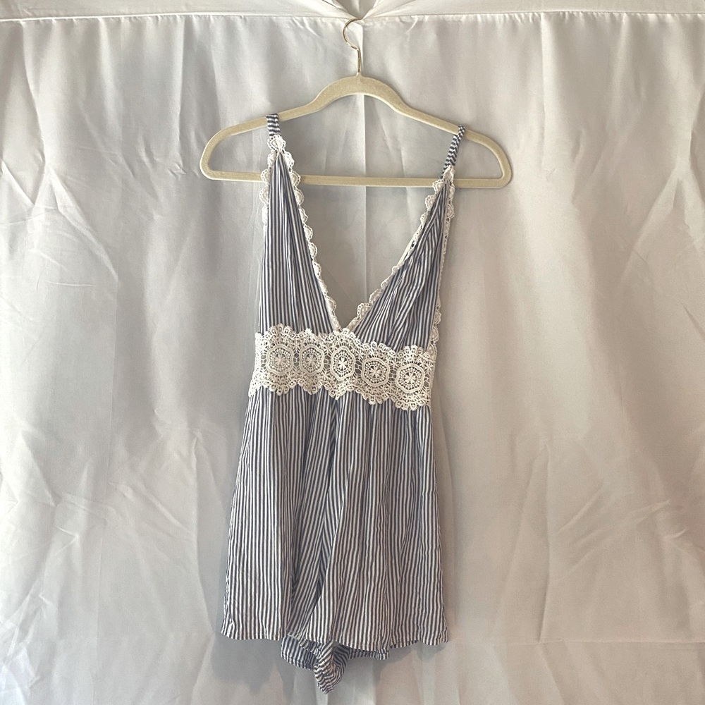 Island Gypsy Blue And White Open Back Romper, Size S - Gem